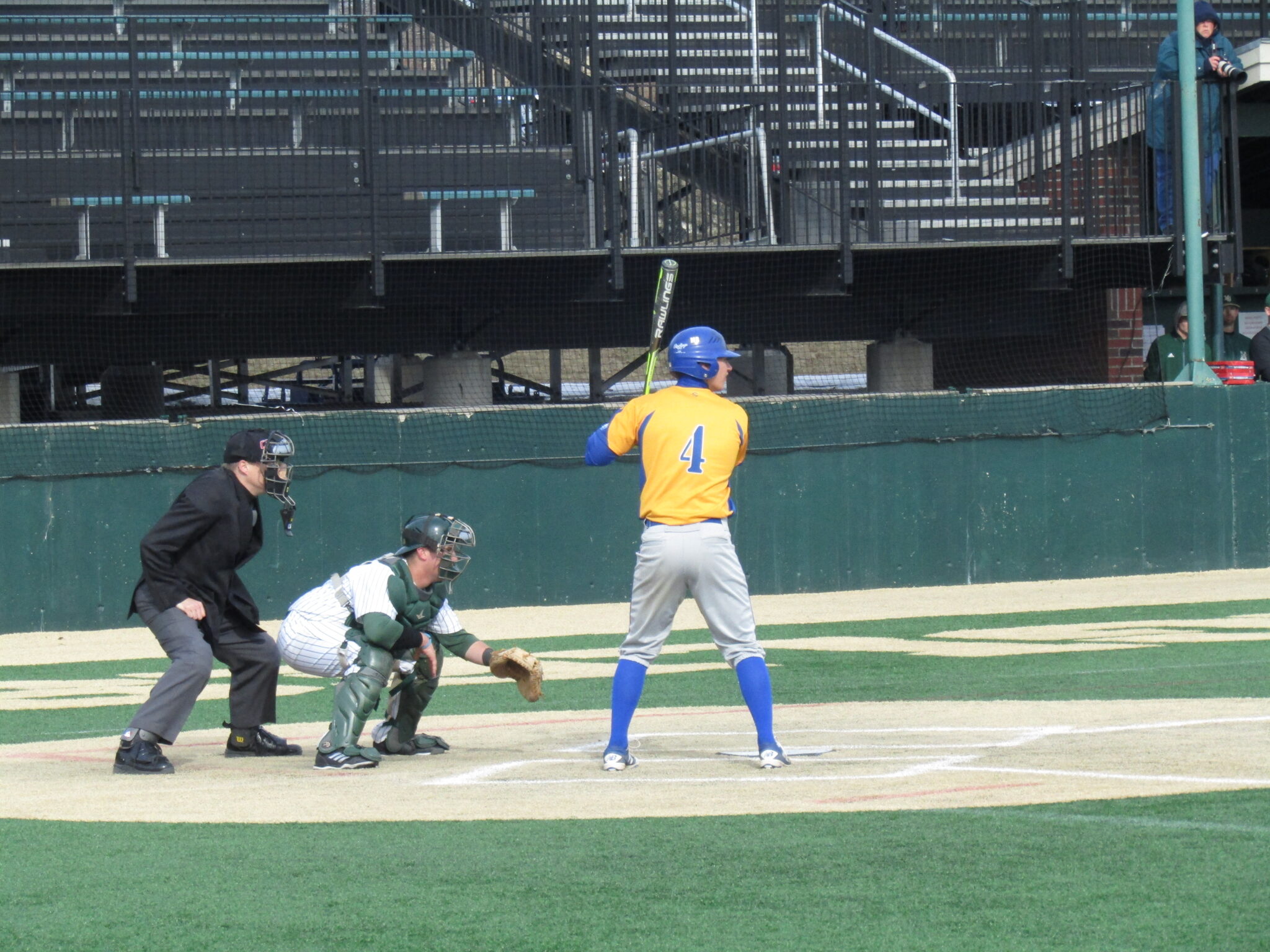 Owl baseball team sweeps doubleheader in New York - The County