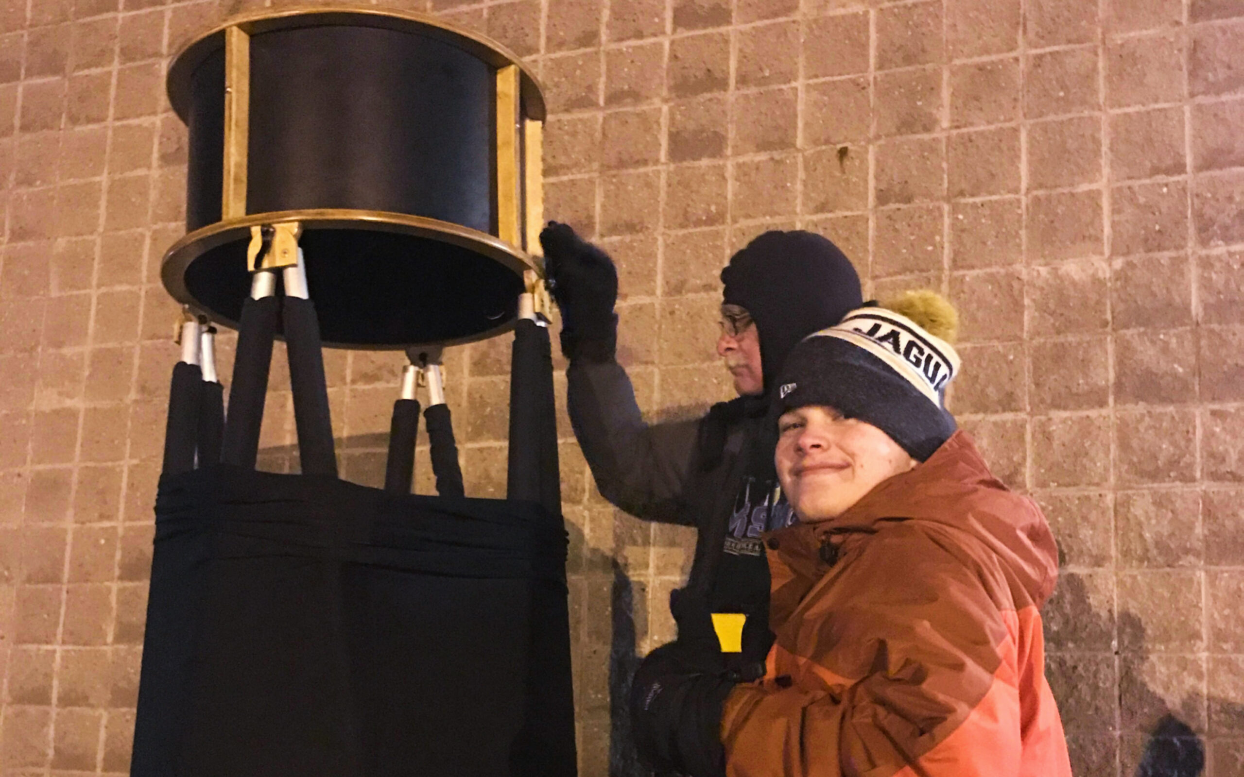 Giant telescope offers glimpse of winter skies - The County