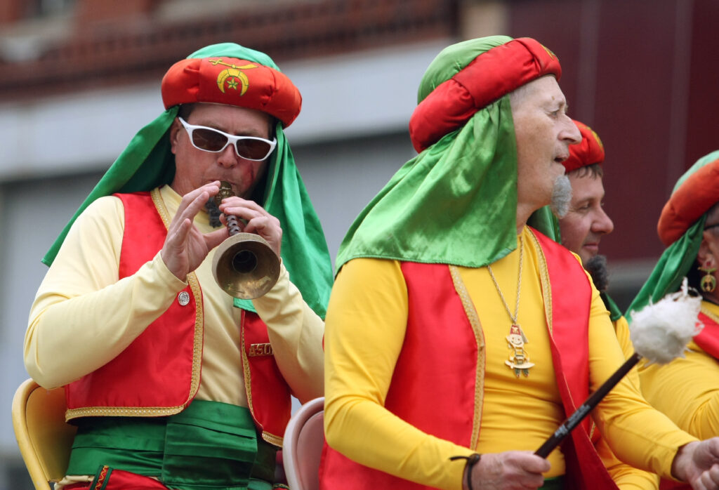 Massive parade highlights Anah Shriners summer celebration - The County